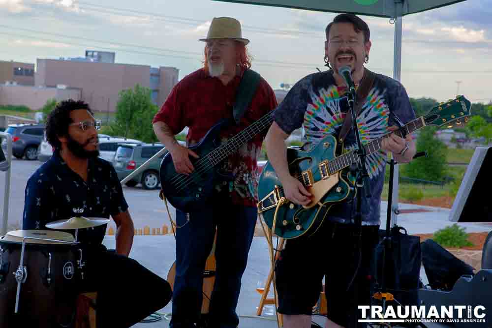 Jester Goldman & Rob Solo at Jessup Farm (2023) - Traumantic Studios ...